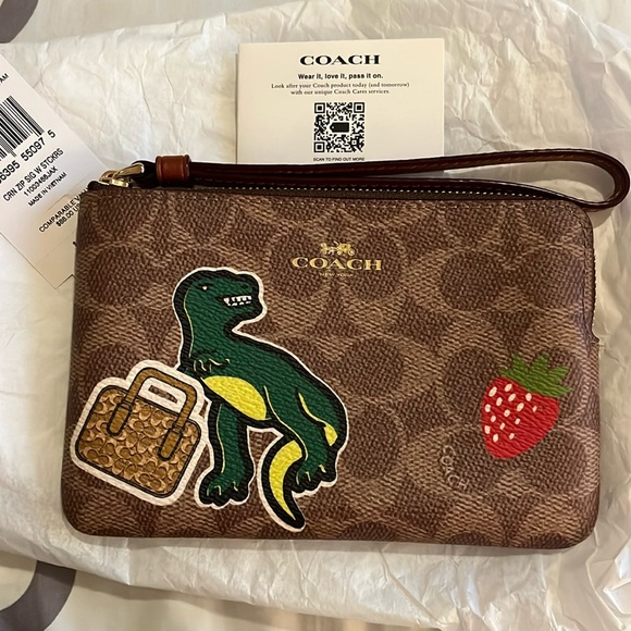 Coach | Bags | Coach Corner Zip Wristlet In Signature Canvas ...